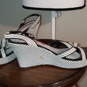 Donna Loka | Shoes | Nwot Sandals | Poshmark